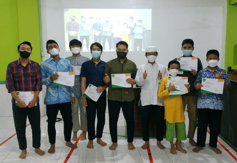 Santri MDT Al Fattah Kalasan Terima Penghargaan Lomba MTQ 2021 - JOGJA ...